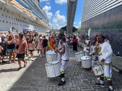 Temporada de cruzeiros marítimos reflete alta no turismo baiano | BRADO ...
