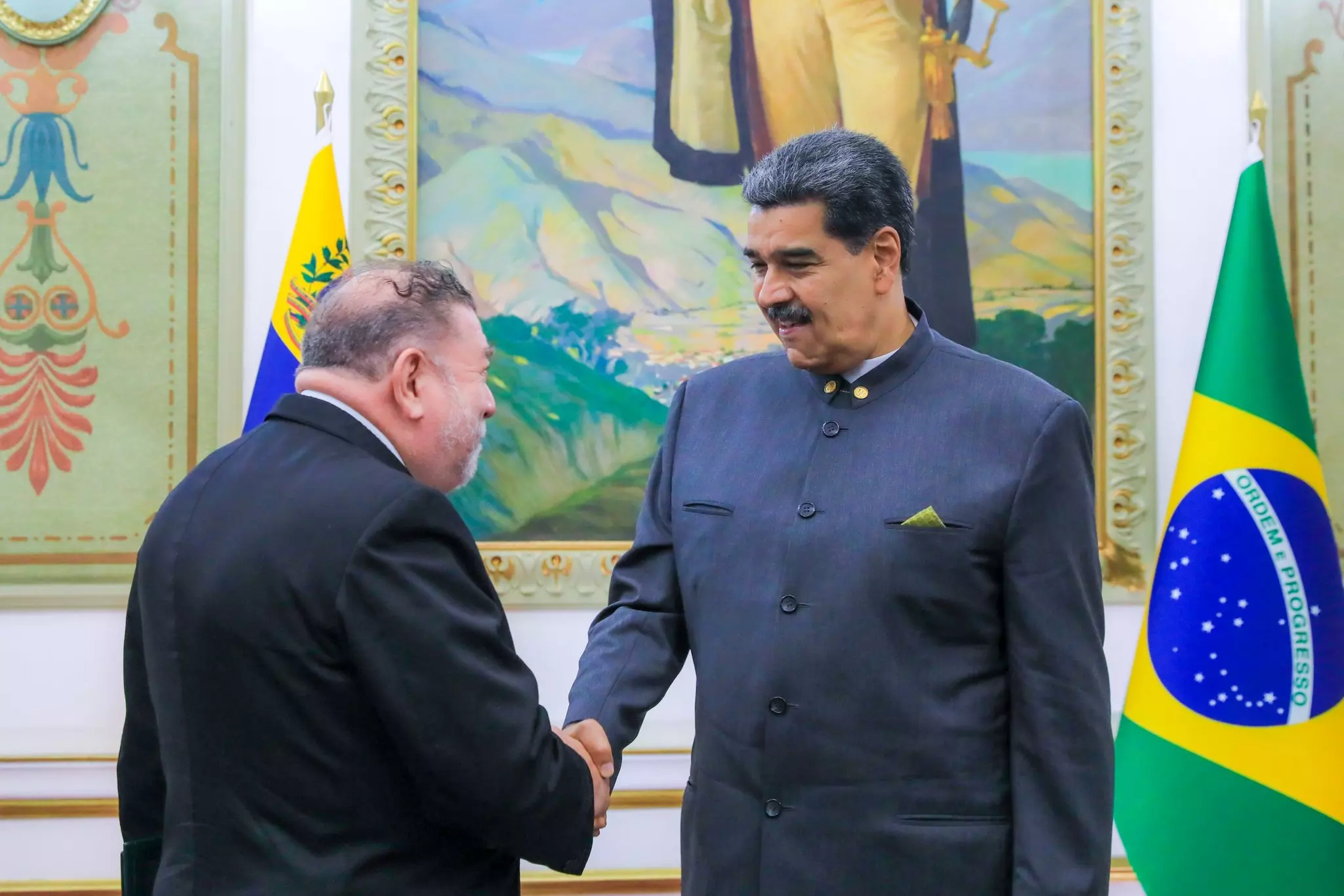 Maduro recebe comitiva do governo na Venezuela para acordo bilateral ...